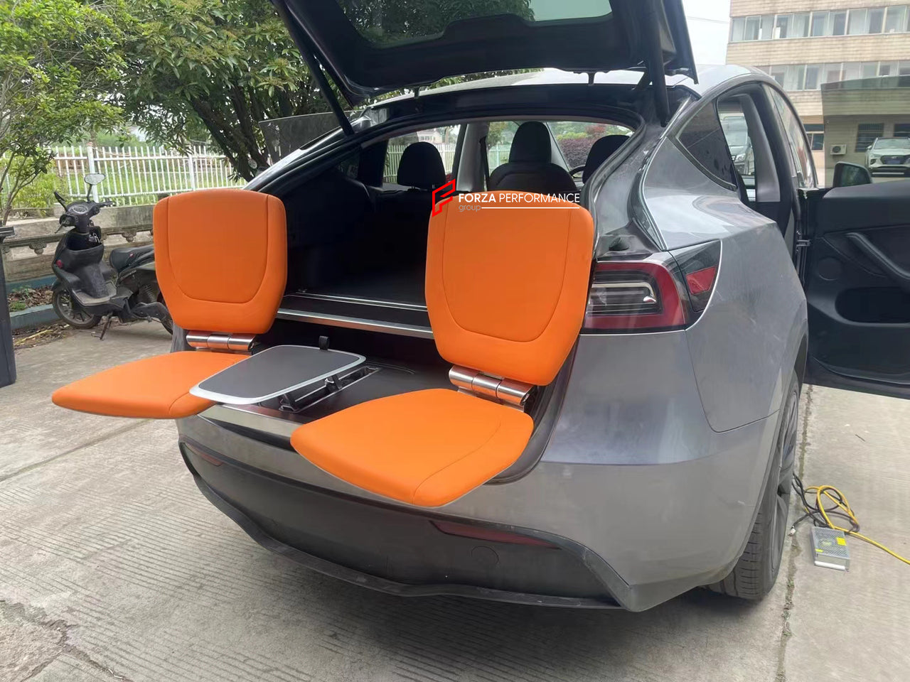 AUTO RETRACTABLE FOLDING TAILGATE TRUNK SEATS for ALL SUV MODELS | CUL