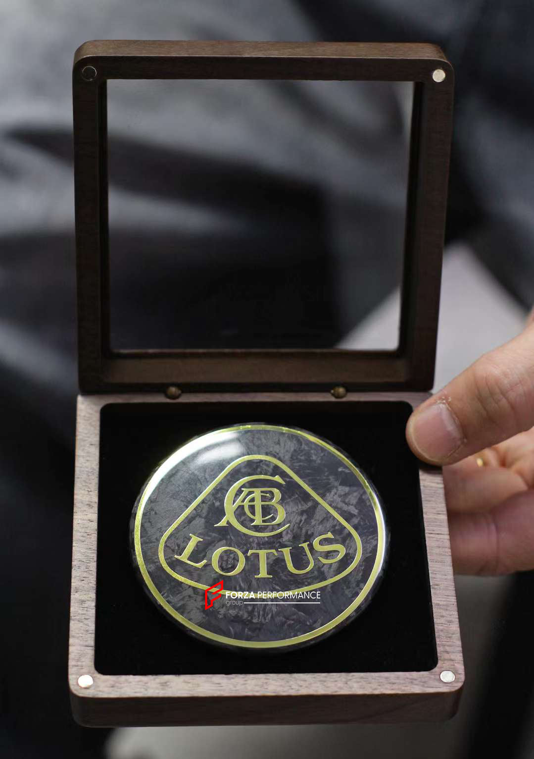 FORGED CARBON HOOD EMBLEM LOGO for LOTUS EMIRA | ELETRE