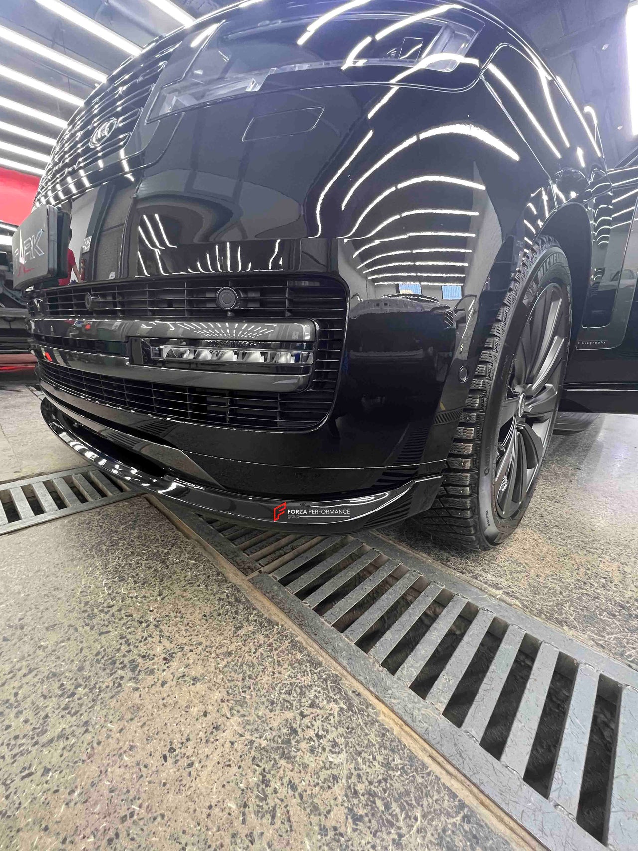AUTHENTIC PARADIGM RONIN DESIGN CARBON BODY KIT FOR LAND ROVER RANGE R