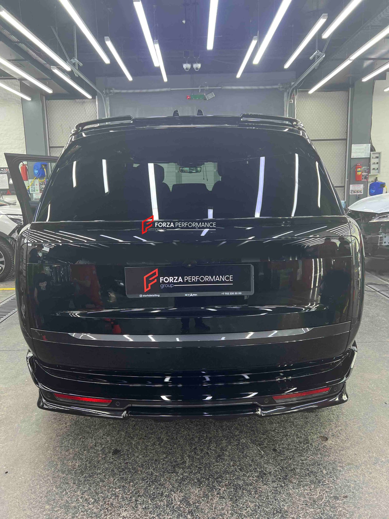 AUTHENTIC PARADIGM RONIN DESIGN BODY KIT FOR LAND ROVER RANGE ROVER L4
