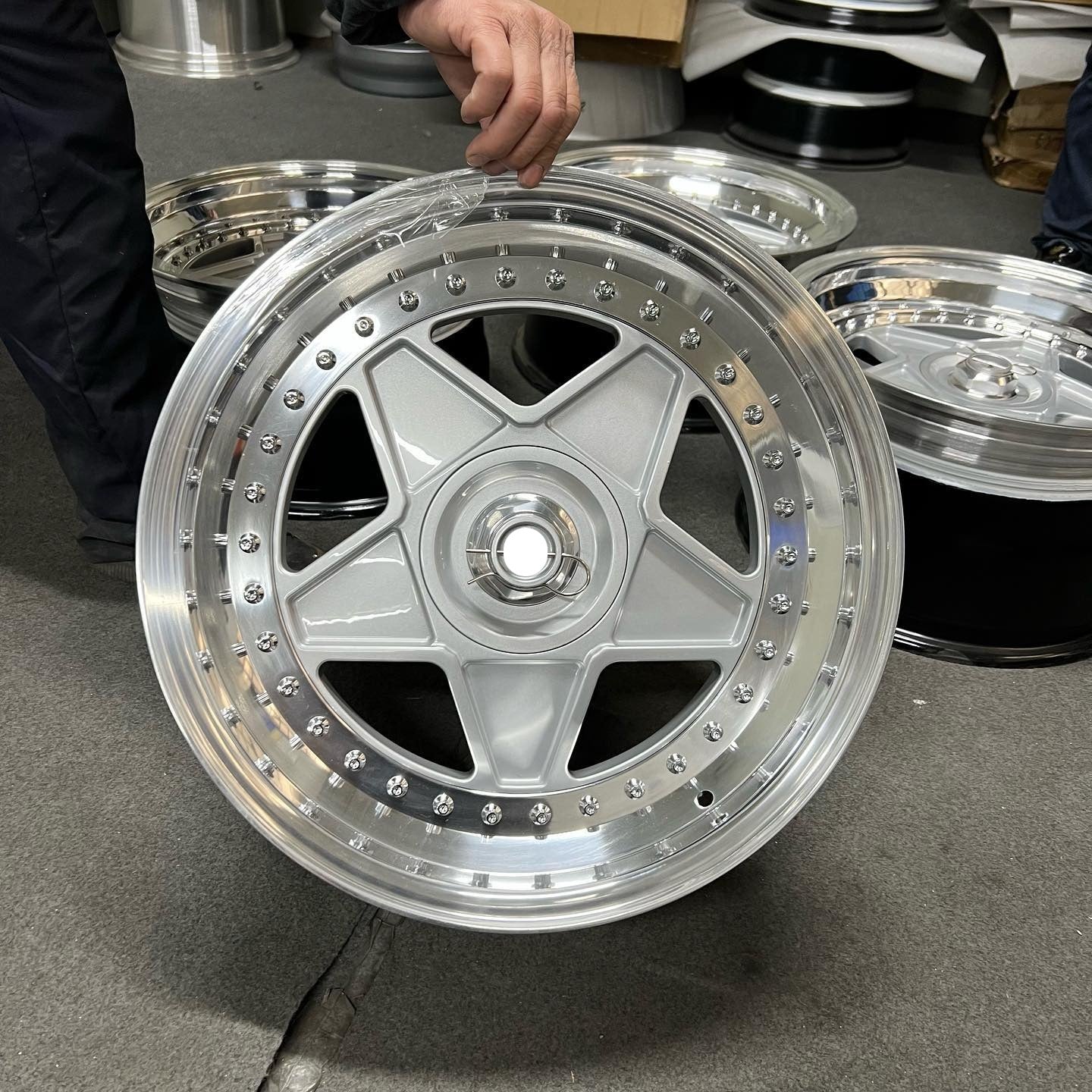 CLASSIC RETRO 3-Piece 3 PCS FORGED WHEELS FOR FERRARI 575M MARANELLO M