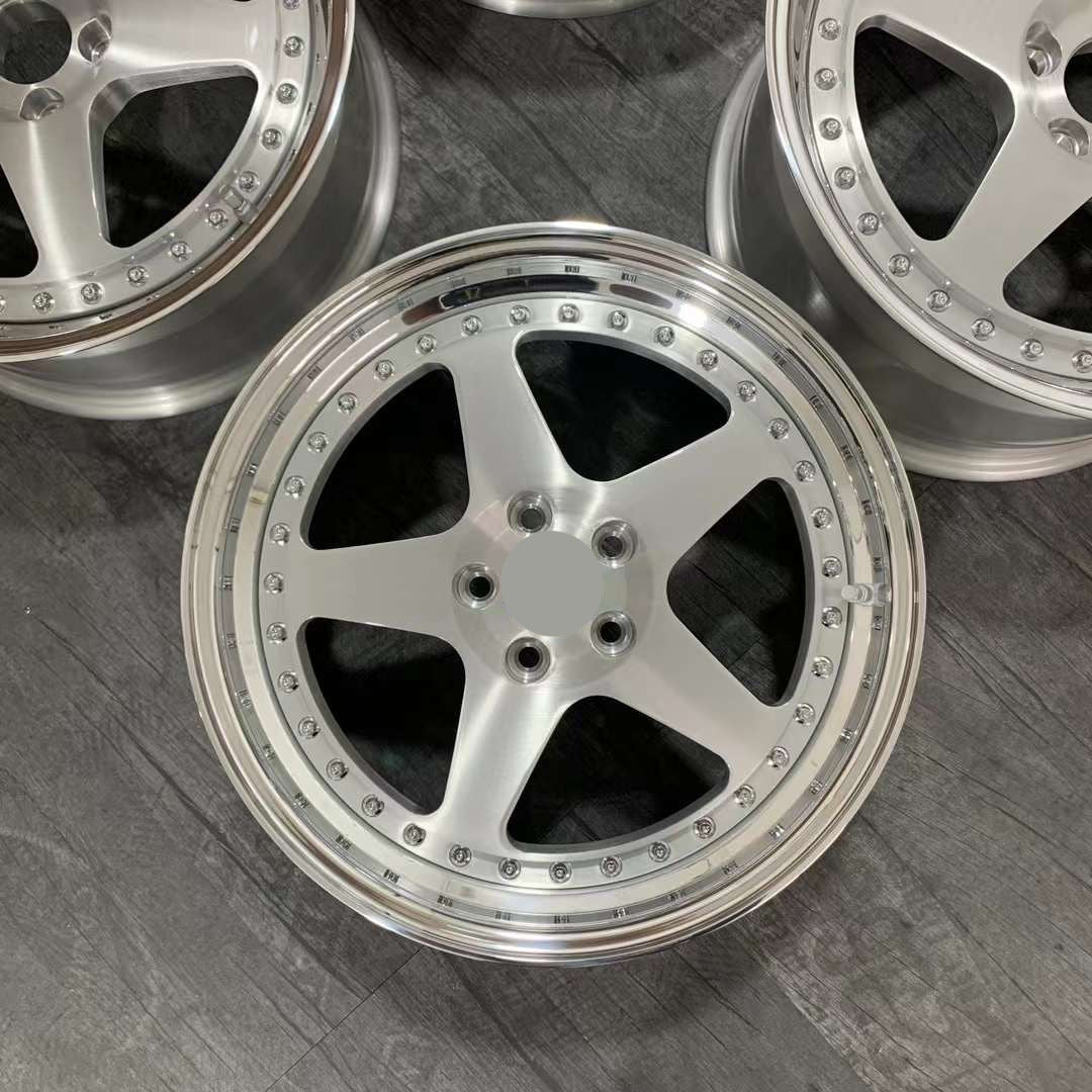 CLASSIC 3 PIECES FORGED WHEELS FOR FERRARI 812 GTS