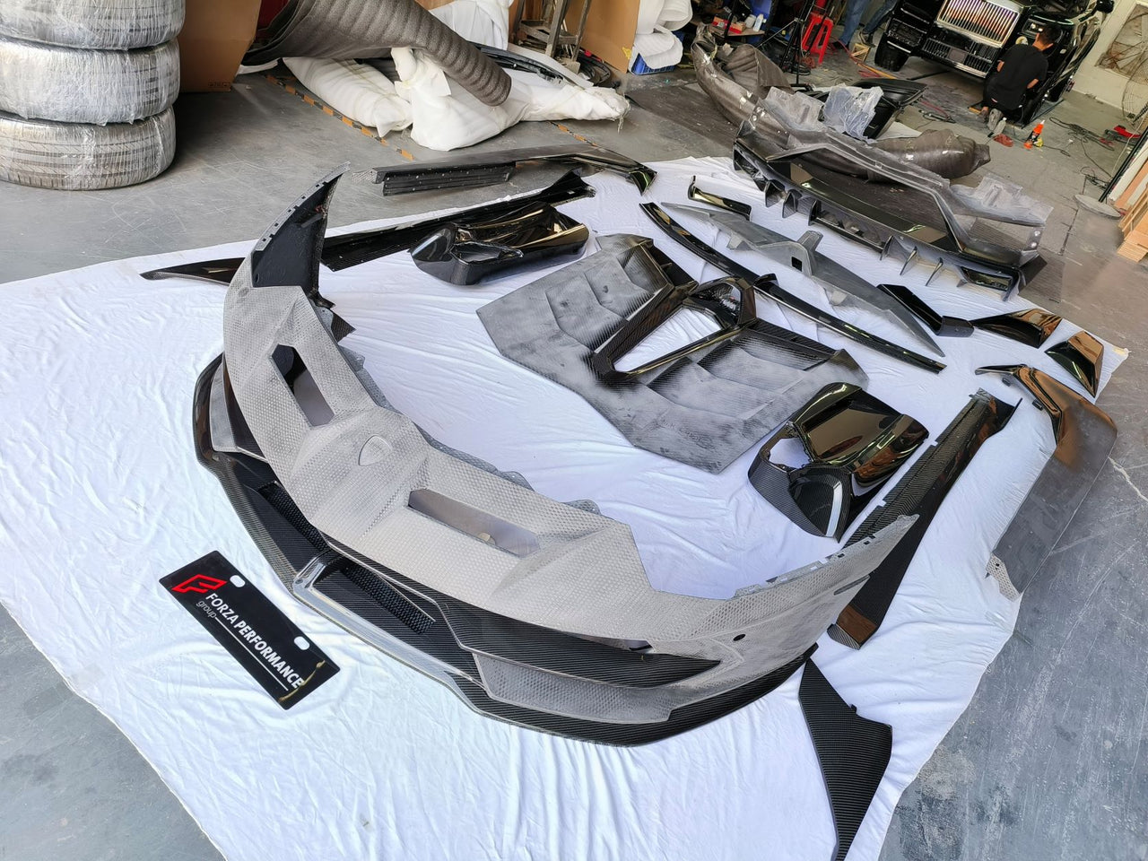 DRY CARBON CONVERSION BODY KIT for LAMBORGHINI AVENTADOR LP700 LP720 L