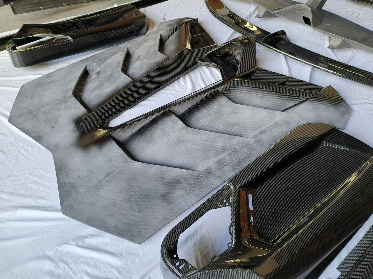 DRY CARBON CONVERSION BODY KIT for LAMBORGHINI AVENTADOR LP700 LP720 L