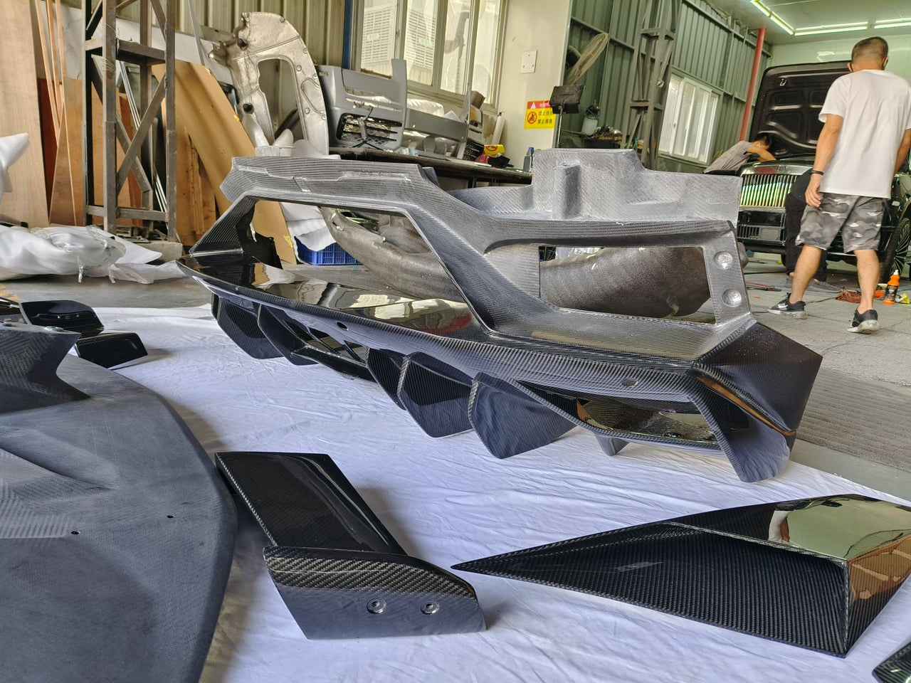 DRY CARBON CONVERSION BODY KIT for LAMBORGHINI AVENTADOR LP700 LP720 L