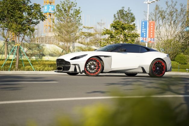 FORZA PERFORMANCE STYLE FORGED CARBON BODY KIT for ASTON MARTIN DB11 ...